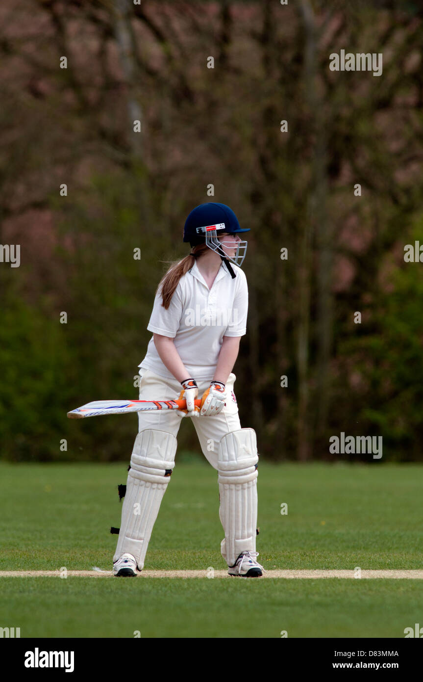 Female cricketers playing hi-res stock photography and images - Alamy