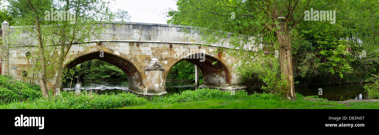 Cringeford bridge over river Yare Stock Photo - Alamy