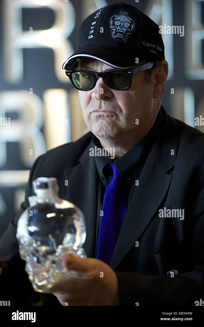 Crystal head vodka hi-res stock photography and images - Alamy