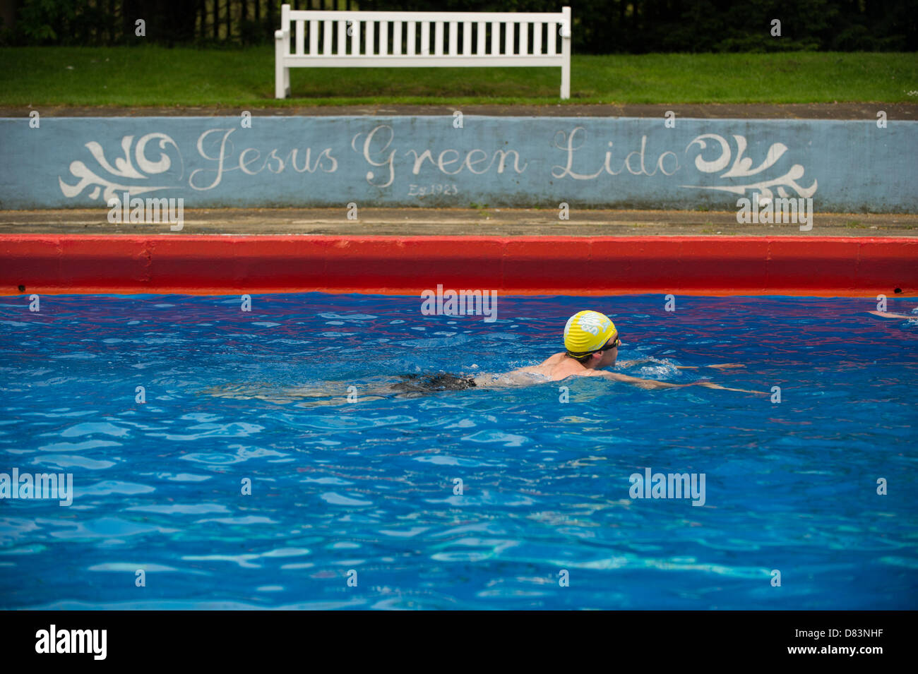 Jesus green lido cambridge hi-res stock photography and images - Alamy