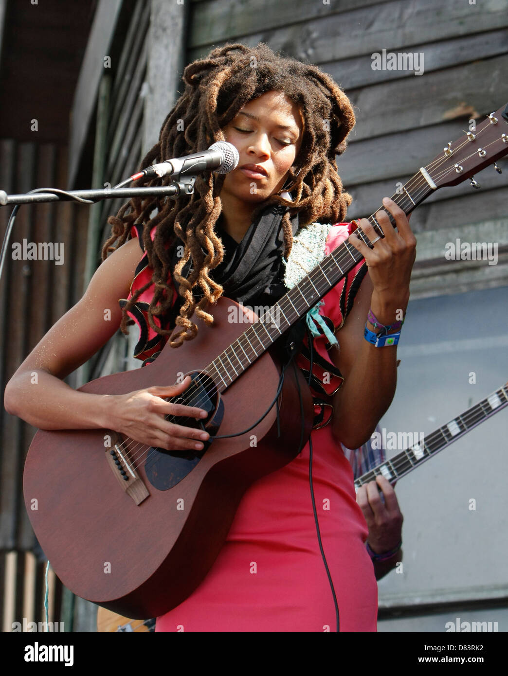 Valerie june hi-res stock photography and images - Alamy