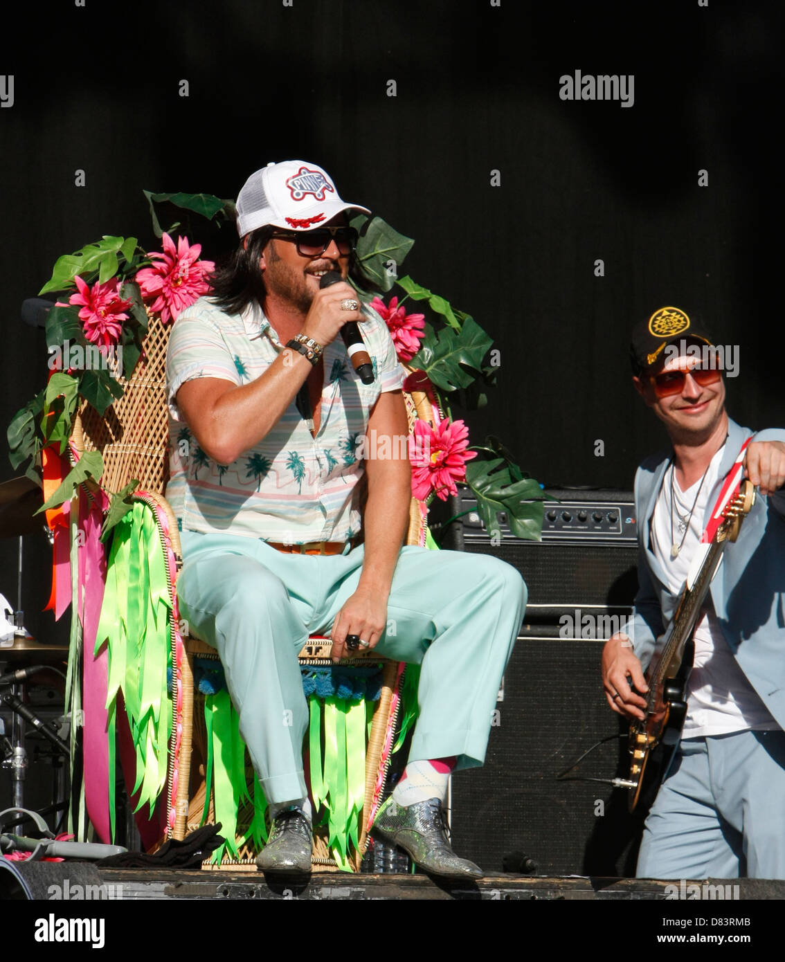Miguel Mantovani , the cuban brothers live on stage at bestival ...