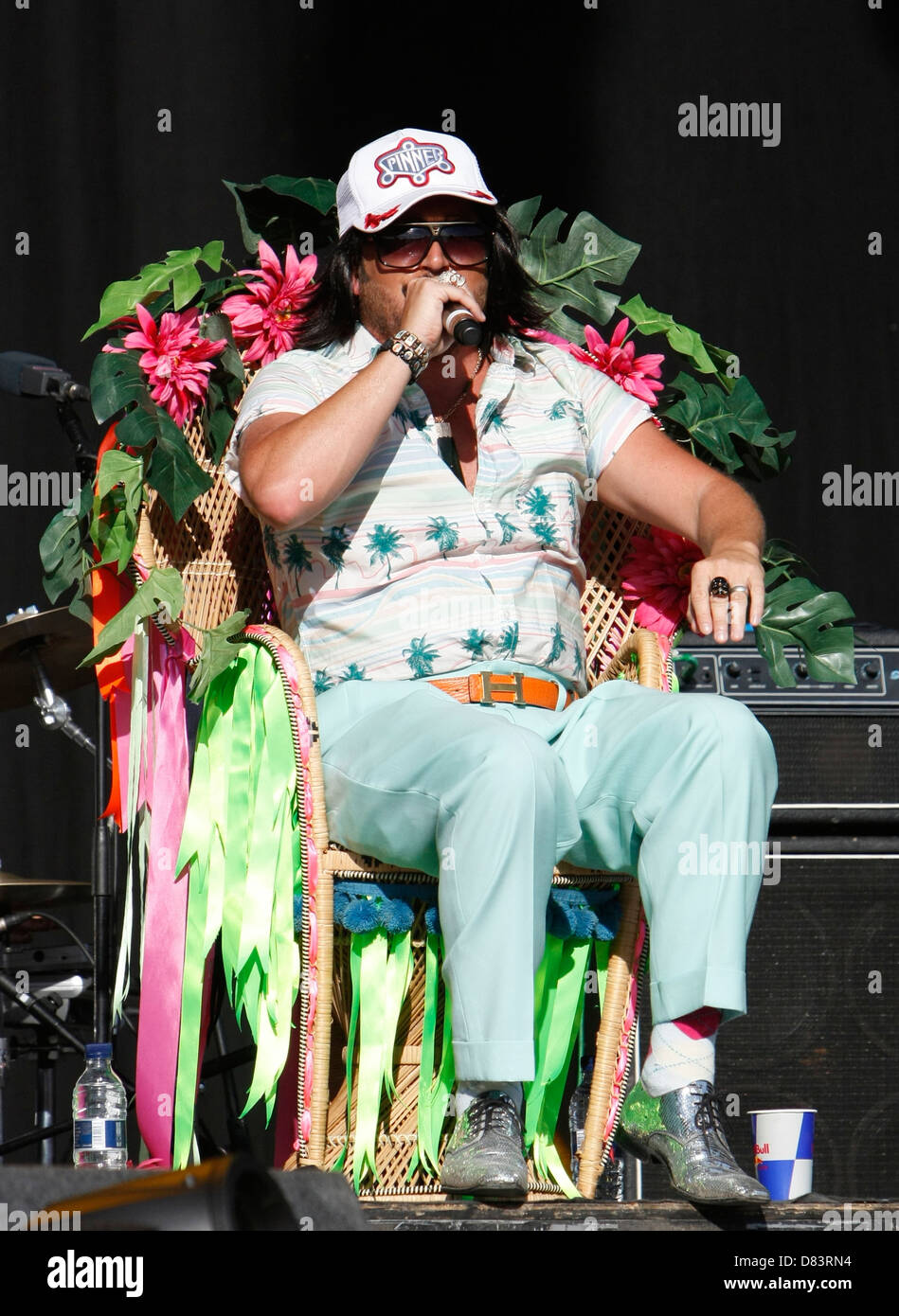 Miguel Mantovani , the cuban brothers live on stage at bestival ...