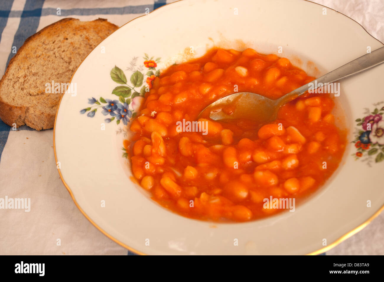 Full of beans hi-res stock photography and images - Alamy