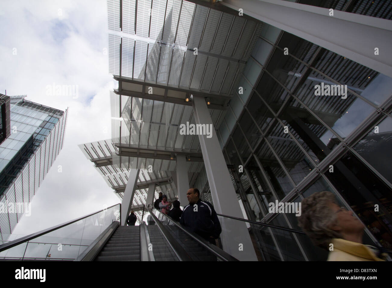 The shard escalators hi-res stock photography and images - Alamy