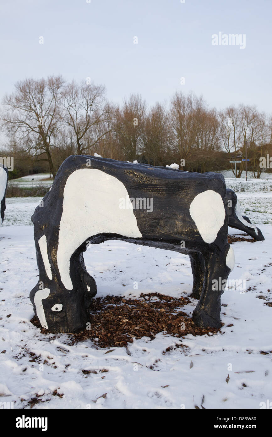Milton keynes concrete cows hi-res stock photography and images - Alamy