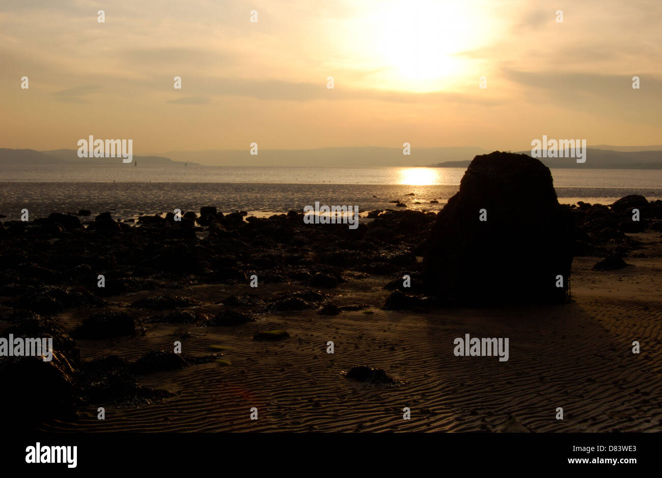 Beach at Craigendoran on the Firth of Clyde, Scotland Stock Photo - Alamy