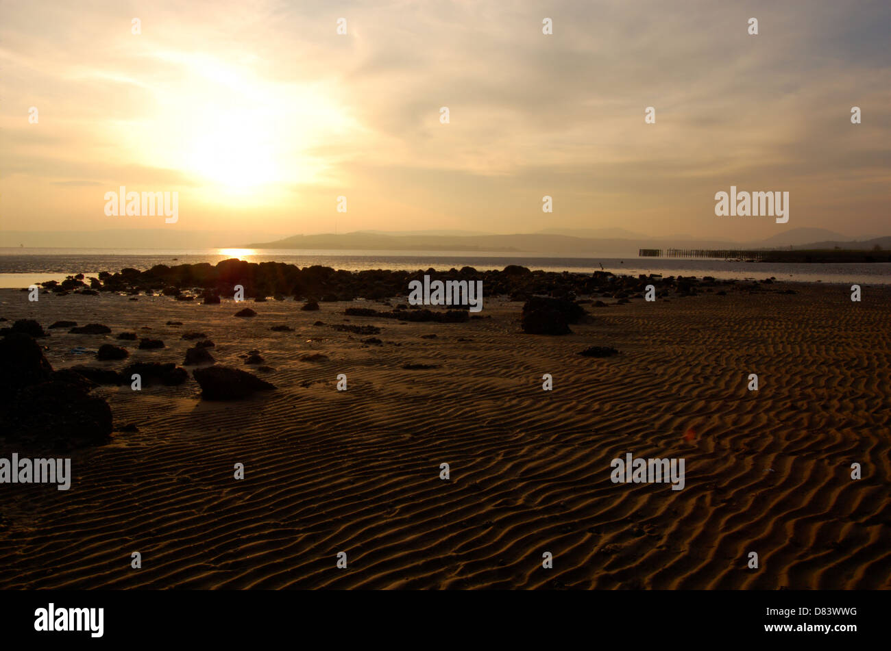 Craigendoran pier hi-res stock photography and images - Alamy
