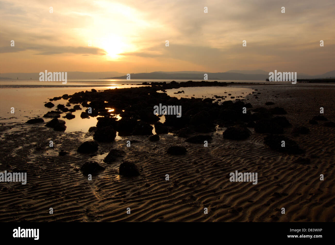 Craigendoran pier hi-res stock photography and images - Alamy