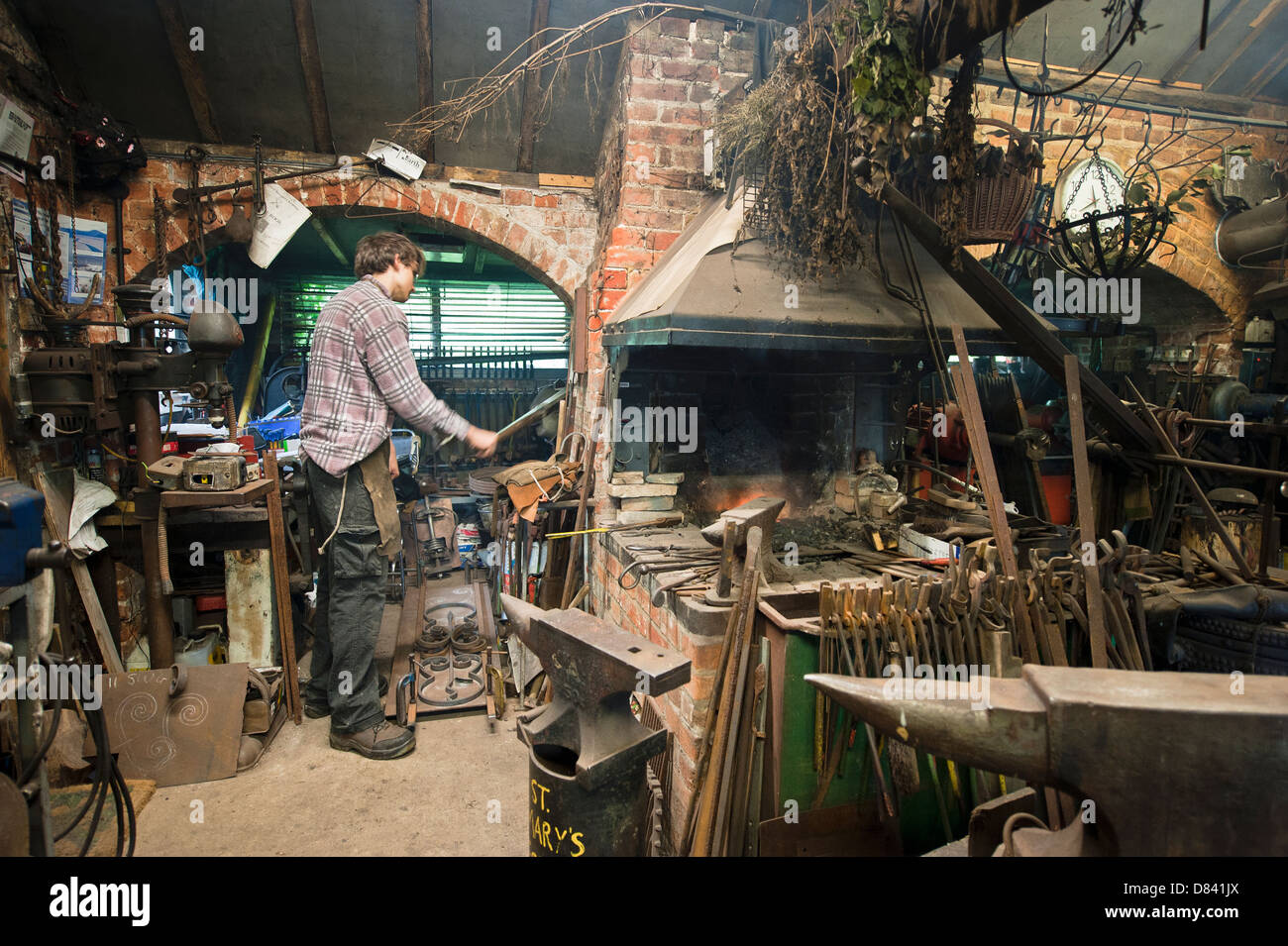 Blacksmith forge hi-res stock photography and images - Alamy