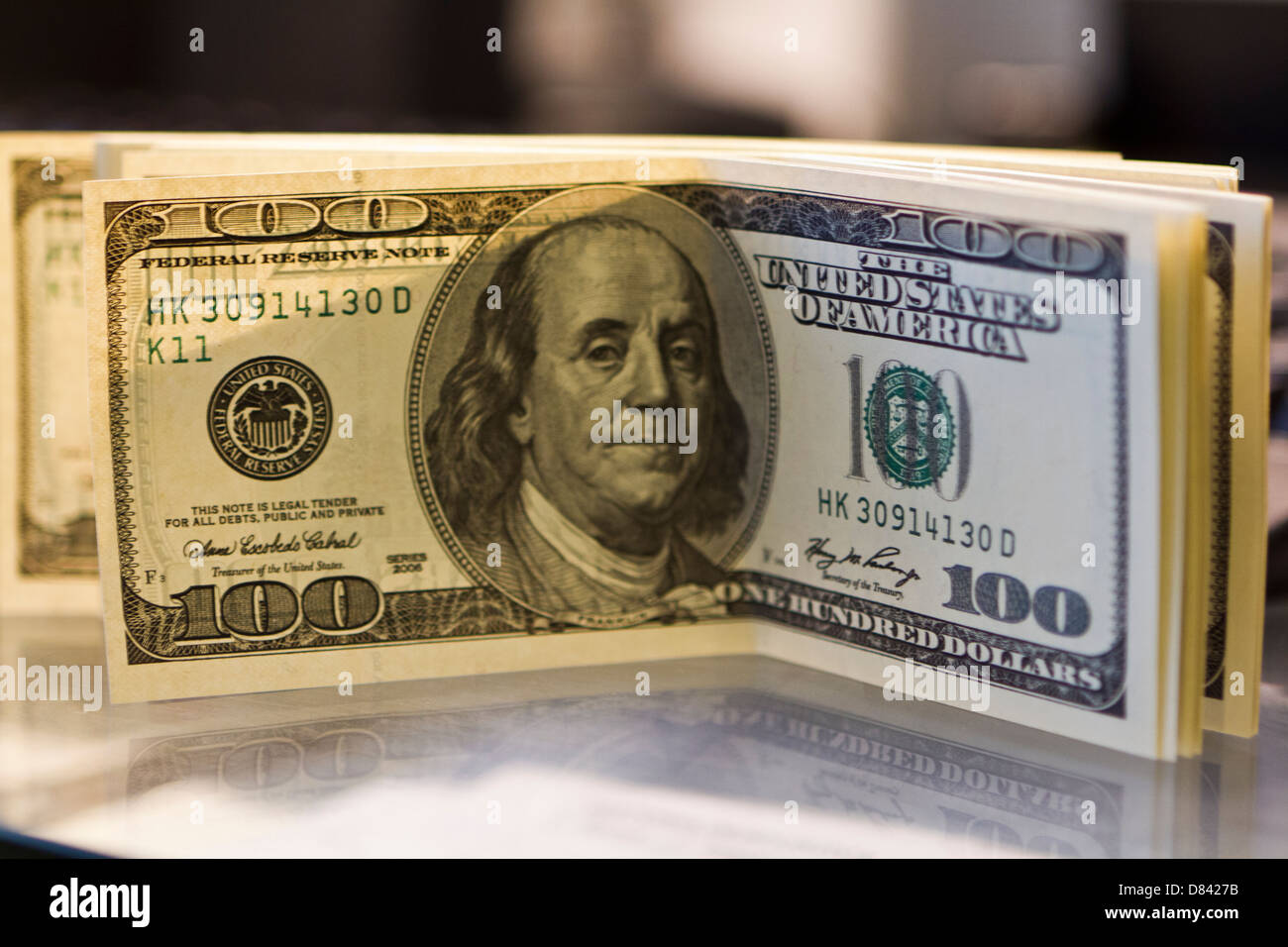 Banknote usa hi-res stock photography and images - Alamy
