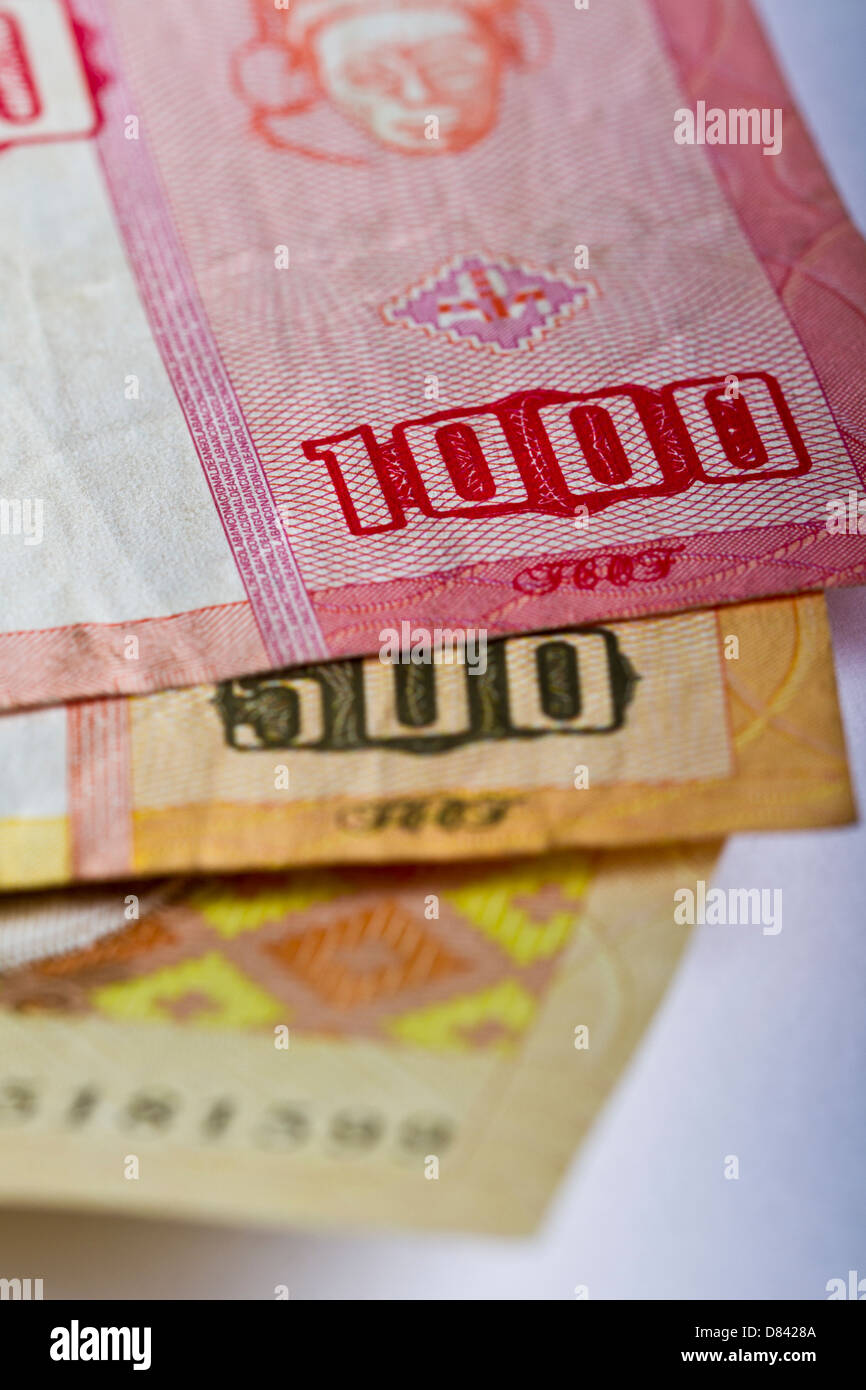 Angolan kwanzas hi-res stock photography and images - Alamy