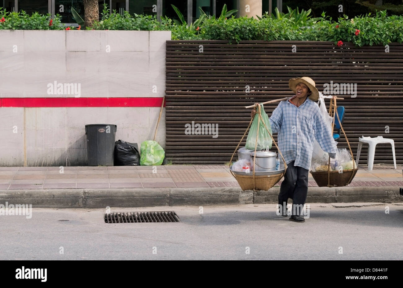 Street peddler hi-res stock photography and images - Alamy