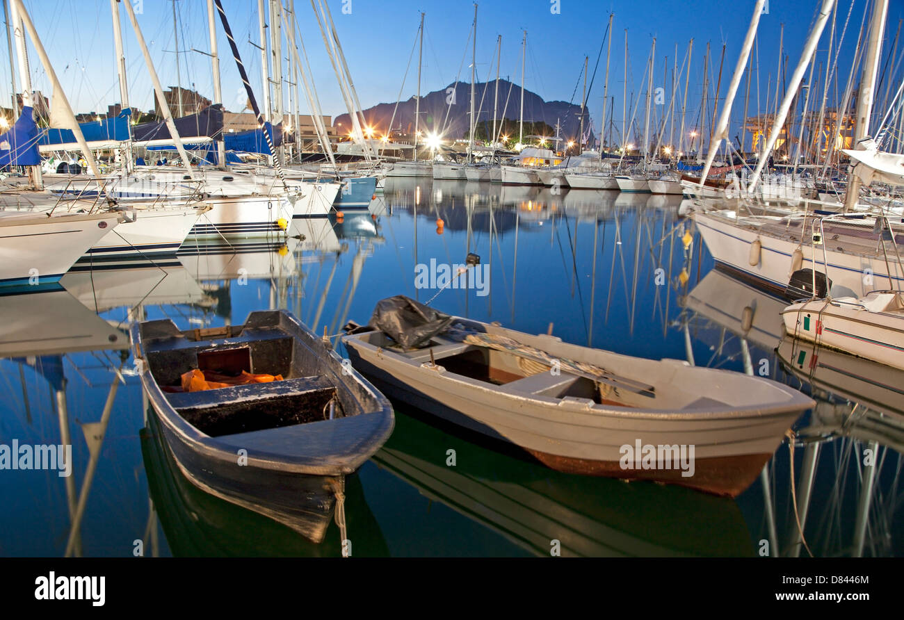 Palermo - Harbor in dusk Stock Photo - Alamy