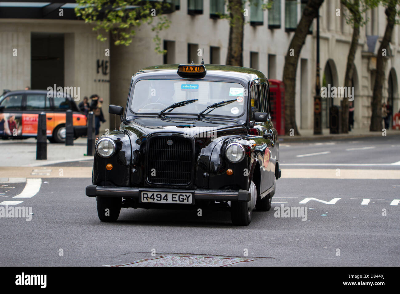 London black cab hi-res stock photography and images - Alamy