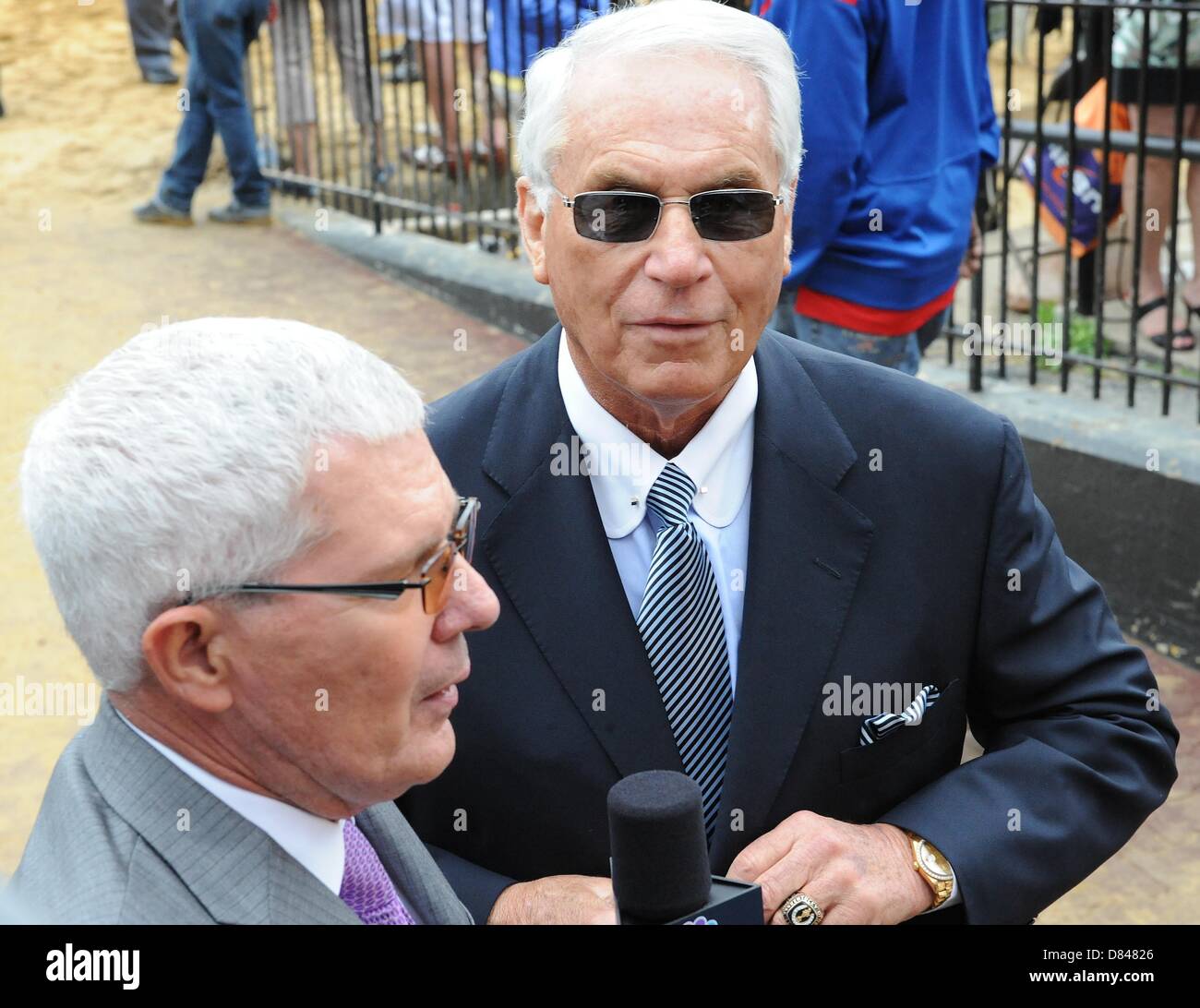 Baltimore, USA. 18th May, 2013. Oxbow (no. 6), ridden by Gary Stevens ...