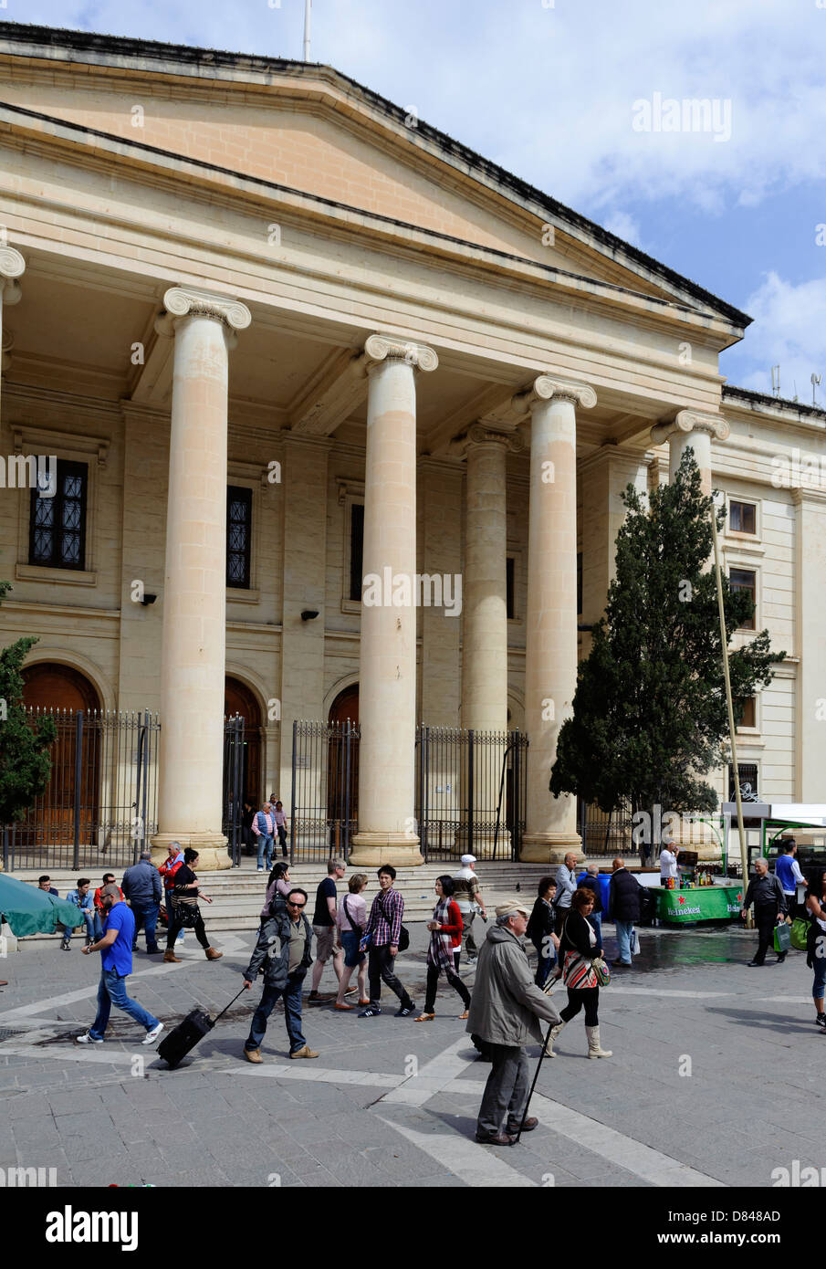 Malta Law Courts at Grand Siege Square in in Valletta, Malta, Europa ...
