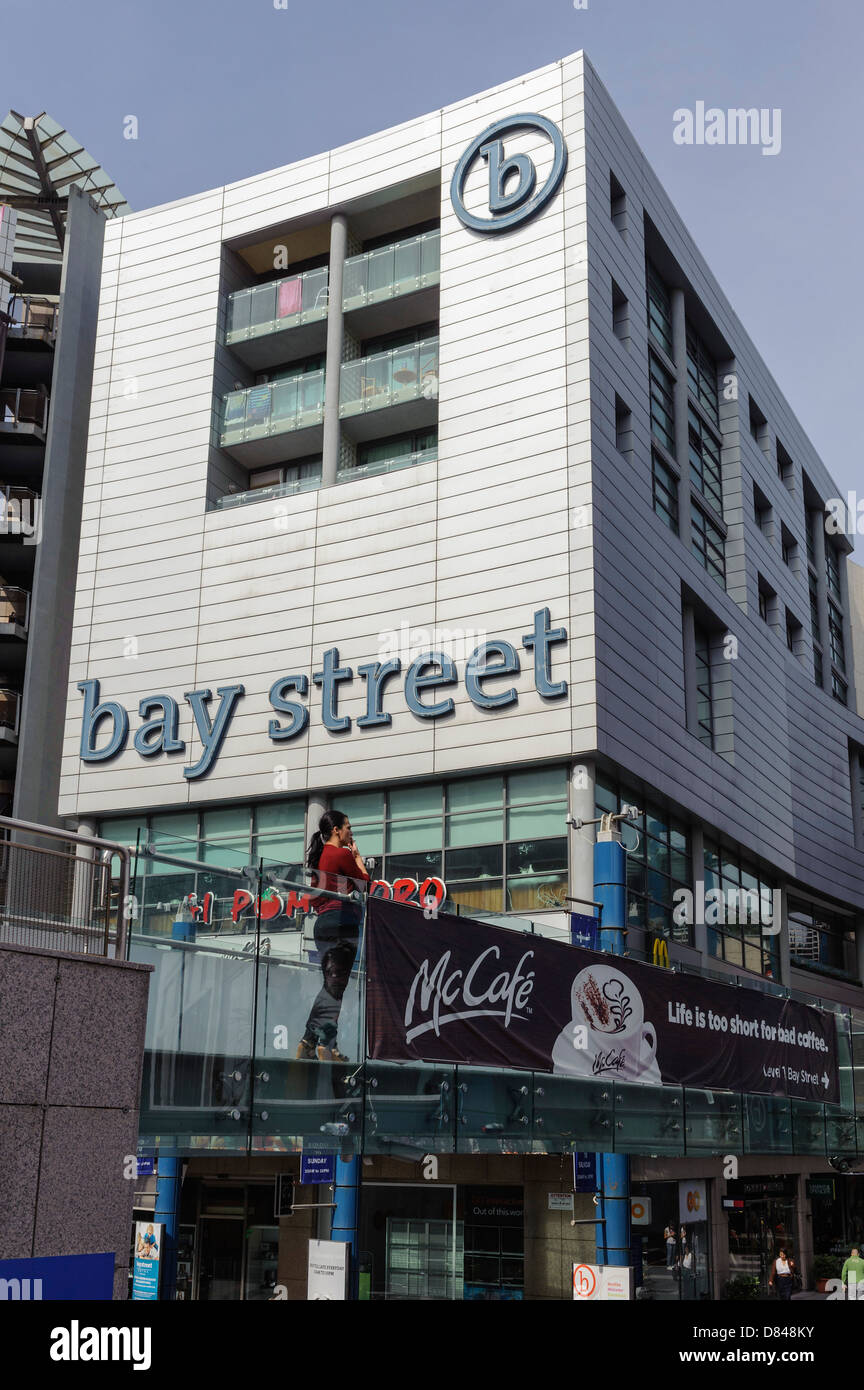 Bay street shopping centre paceville hi-res stock photography and ...