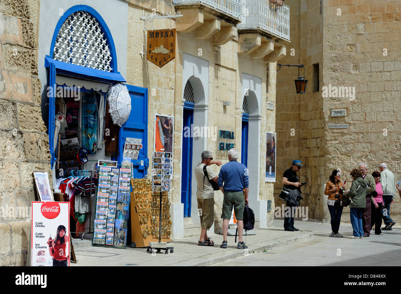 Souvenirshop in Mdina, Malta, Europa Stock Photo - Alamy