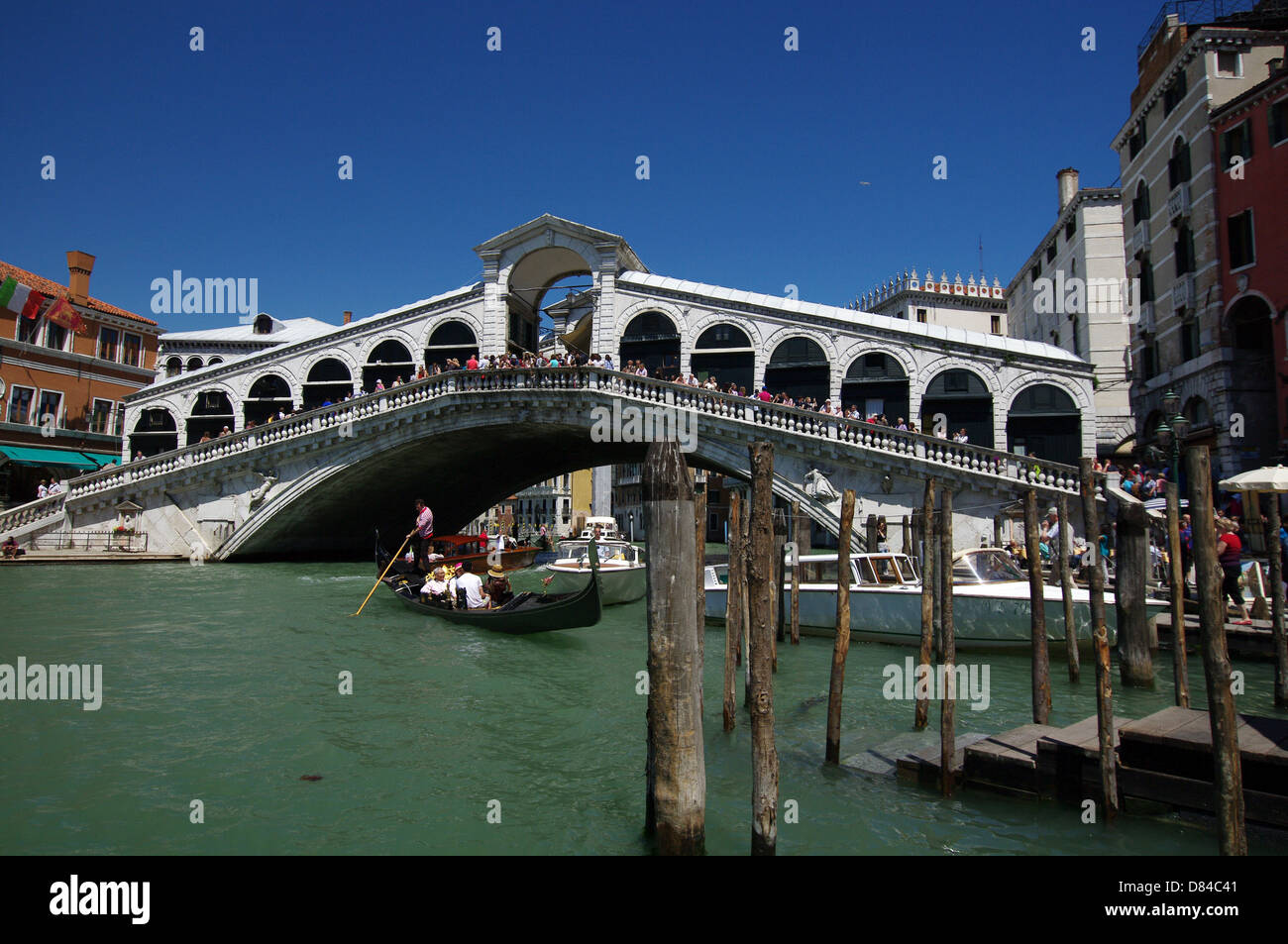 Ponte di Rialto - Rialto Bridge, Venice Stock Photo - Alamy