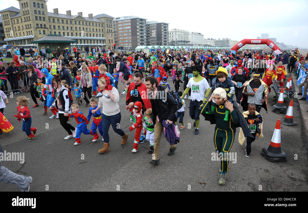 Hove, Sussex UK. 19th May 2013. Hundreds of people including children ...