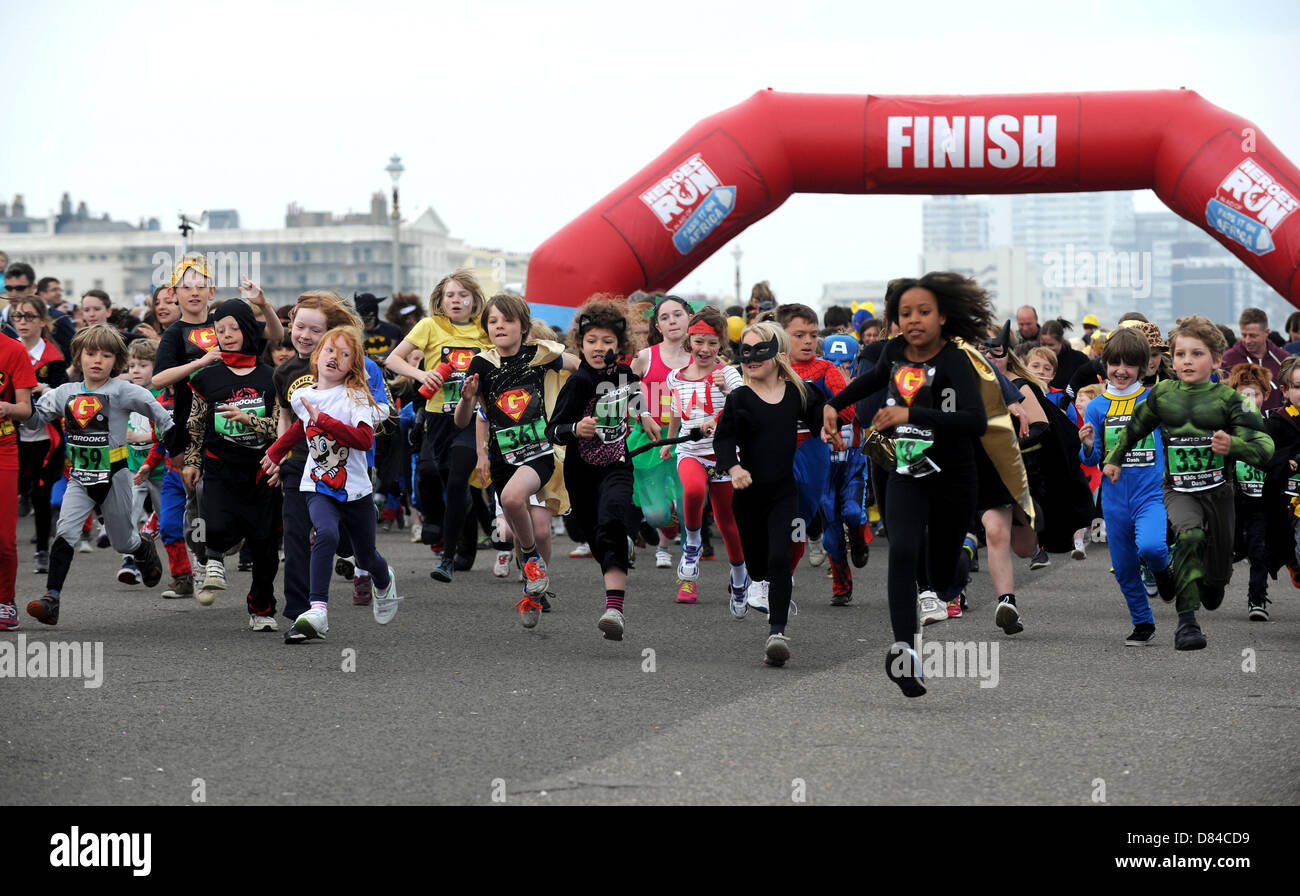 Hove, Sussex UK. 19th May 2013. Hundreds of people including children ...