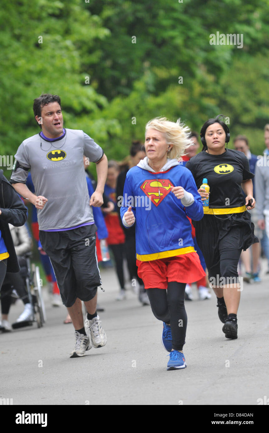 Hero of running hi-res stock photography and images - Alamy