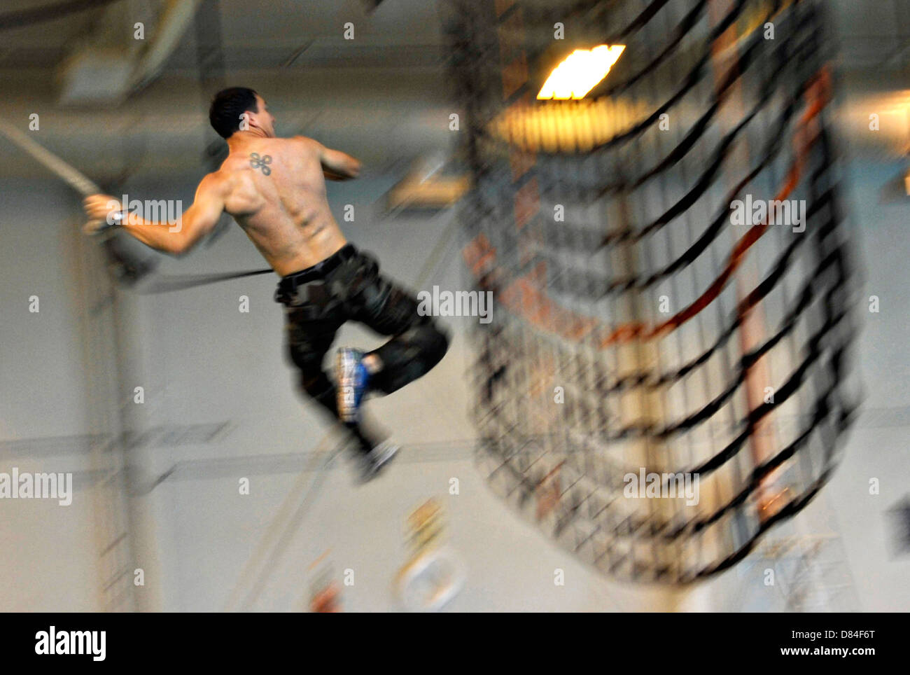Cargo net obstacle course hi-res stock photography and images - Alamy