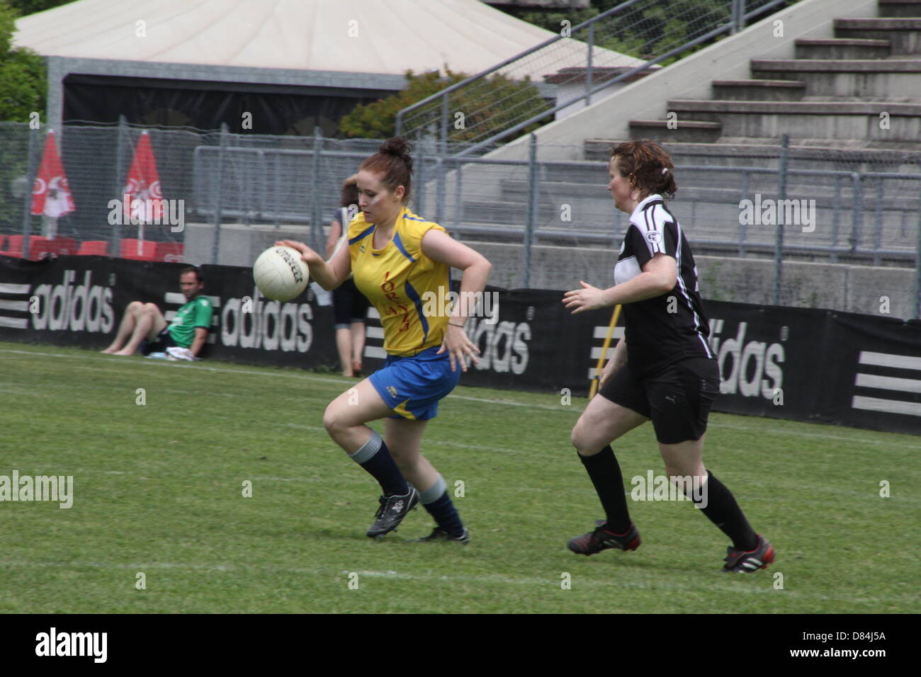 Gaelic football women hi-res stock photography and images - Alamy
