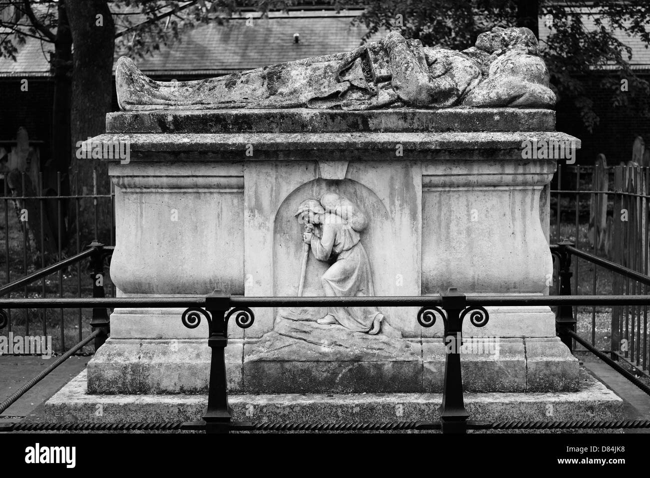John bunyan grave hi-res stock photography and images - Alamy