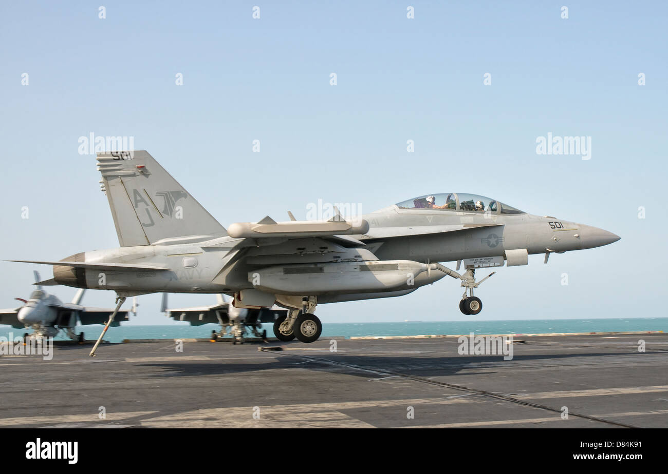Tailhook hi-res stock photography and images - Alamy