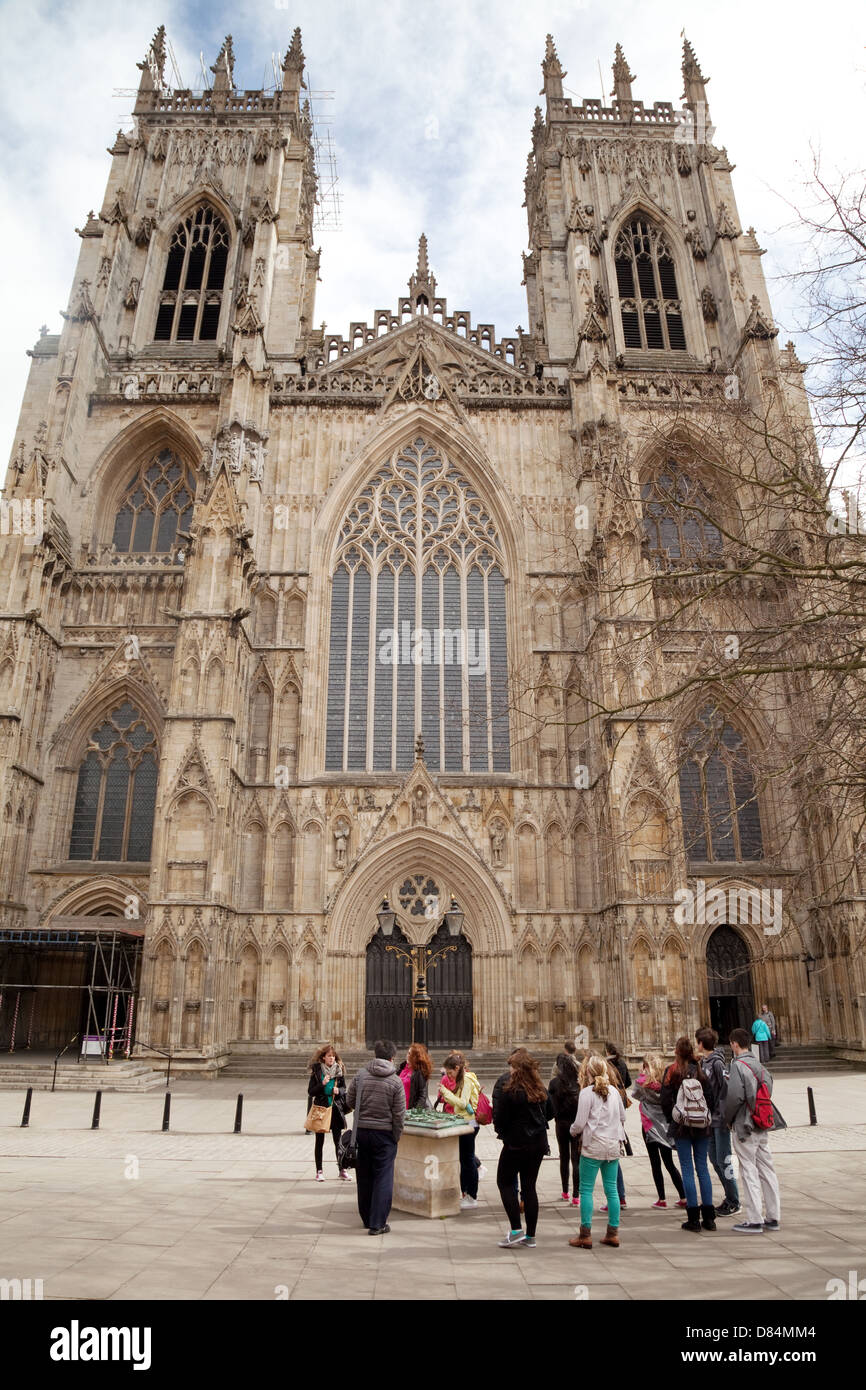 York minster cathedral hi-res stock photography and images - Alamy