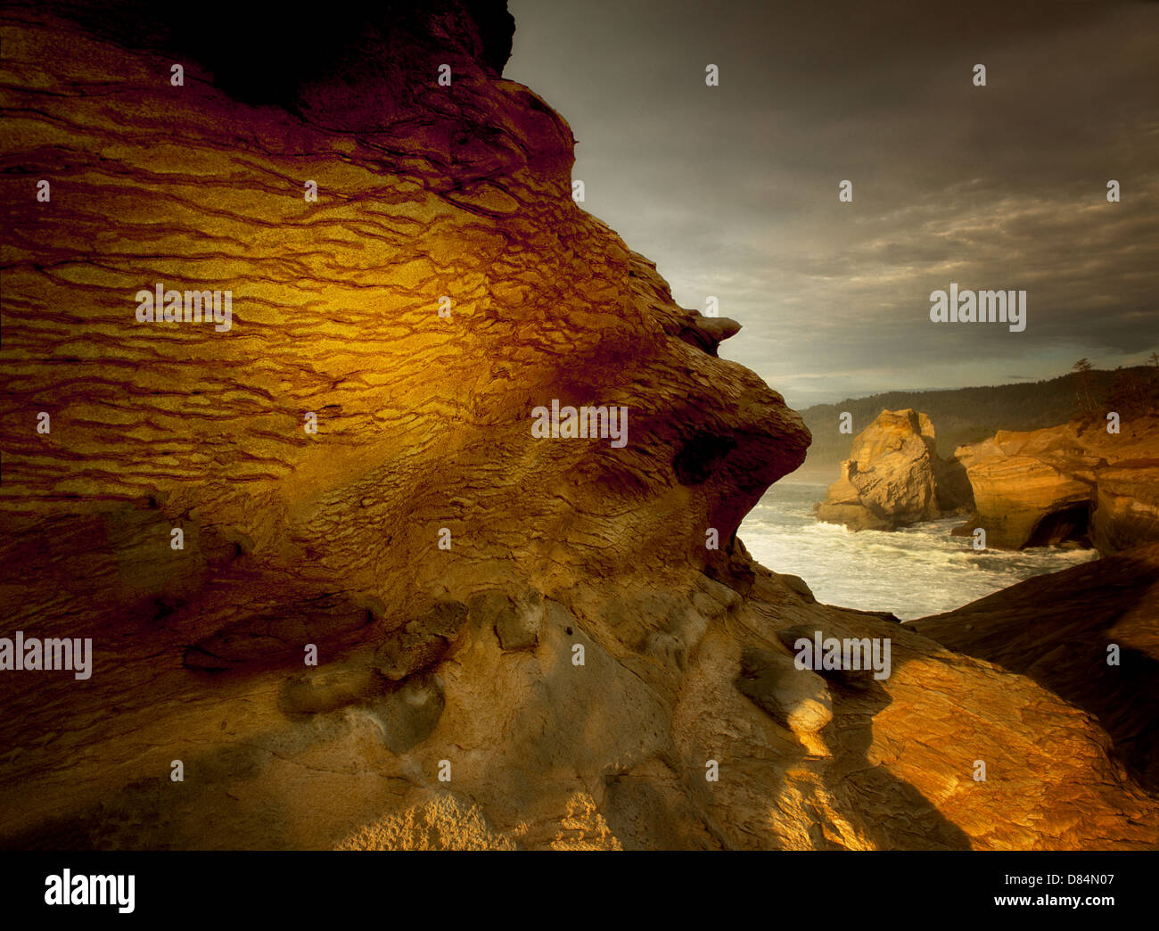 Rock formations and ocean at cape Kiwanda, Oregon Stock Photo - Alamy