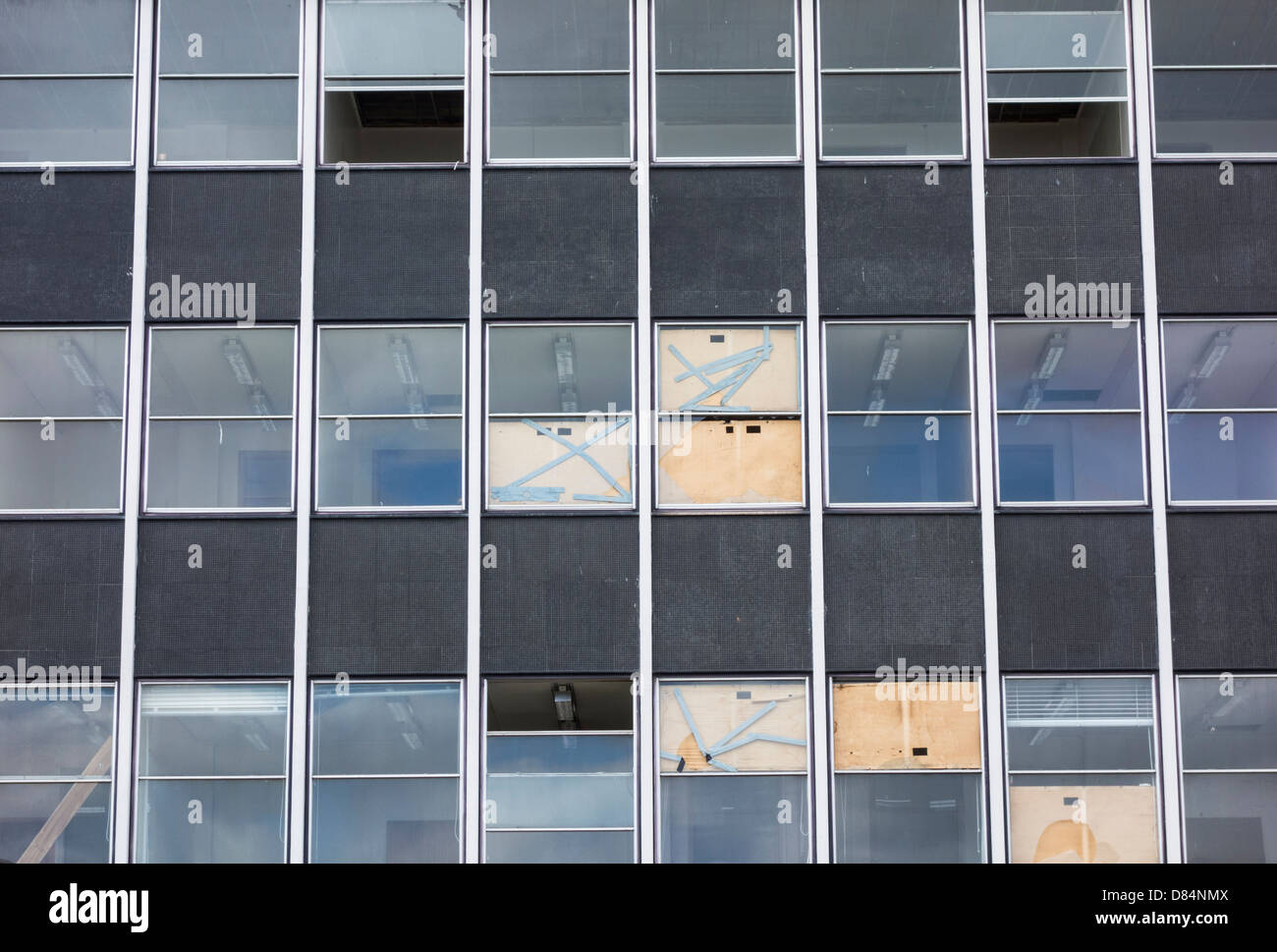 Empty offices uk hi-res stock photography and images - Alamy