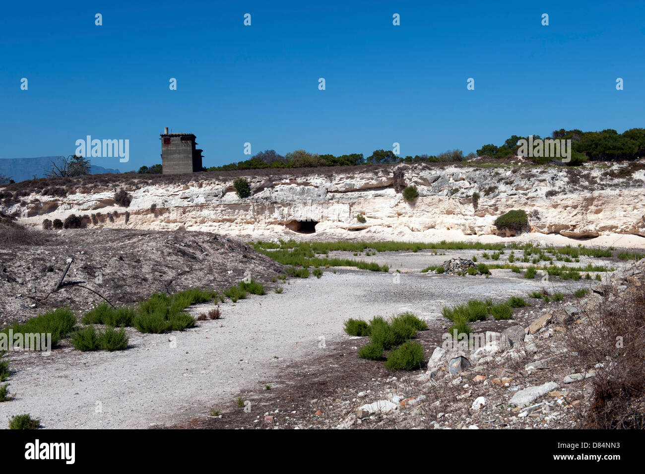 The lime pit on Robben Island where political prisoners were forced to ...