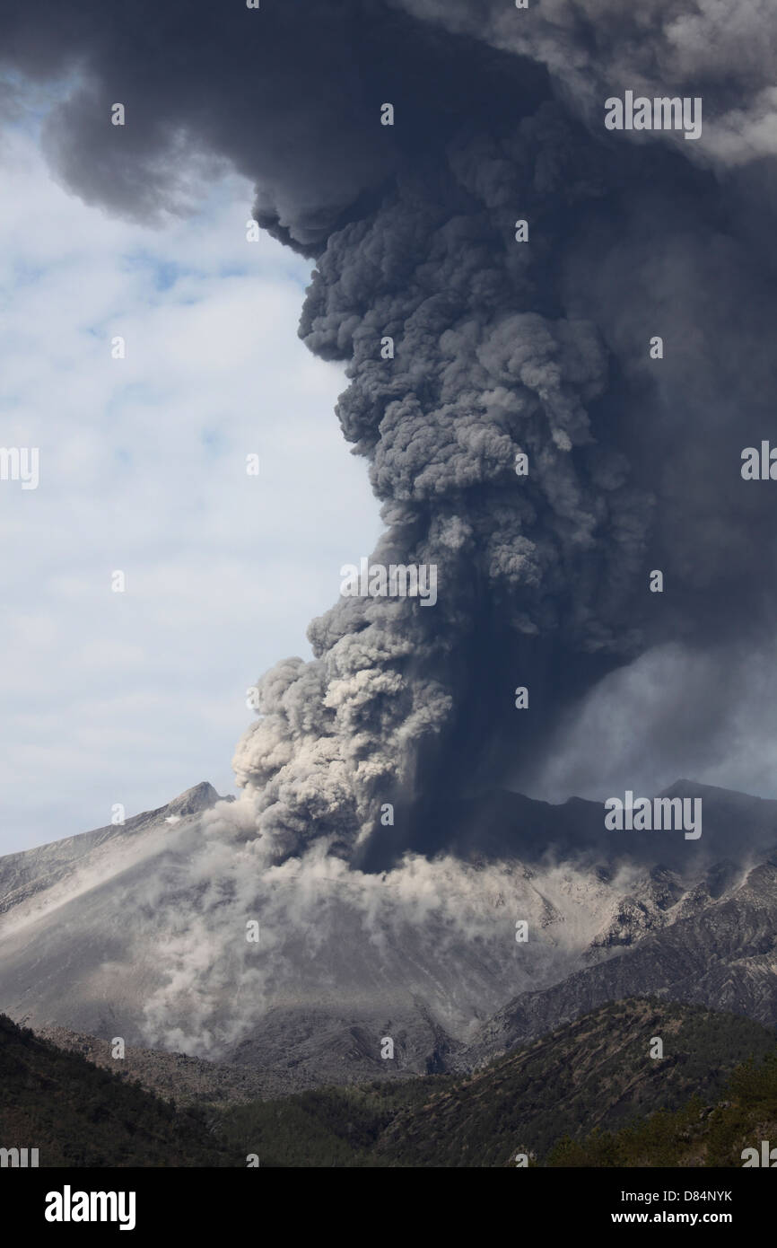 Explosive vulcanian eruption of Sakurajima volcano, Japan Stock Photo ...