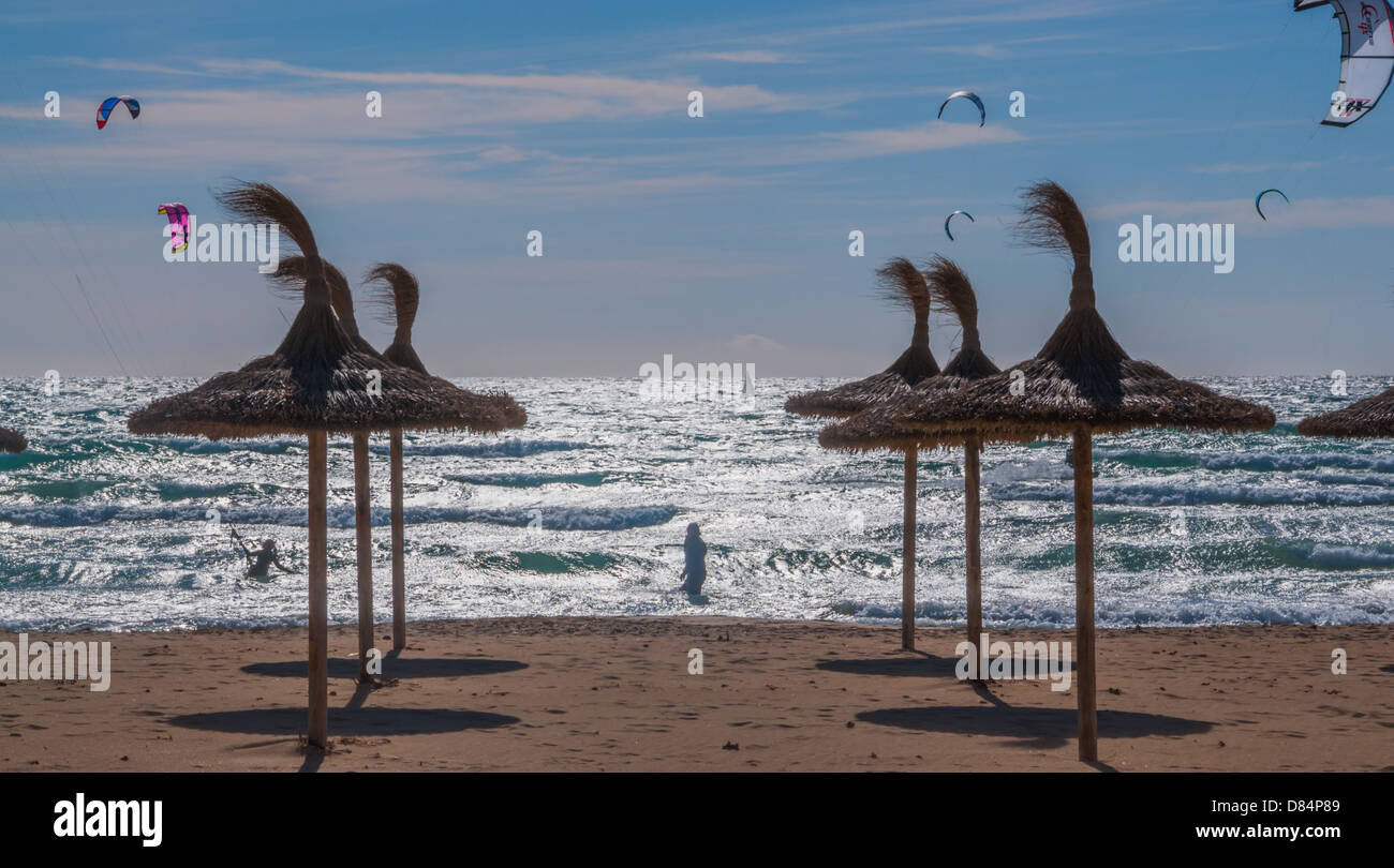 Strong wind umbrella hi-res stock photography and images - Alamy