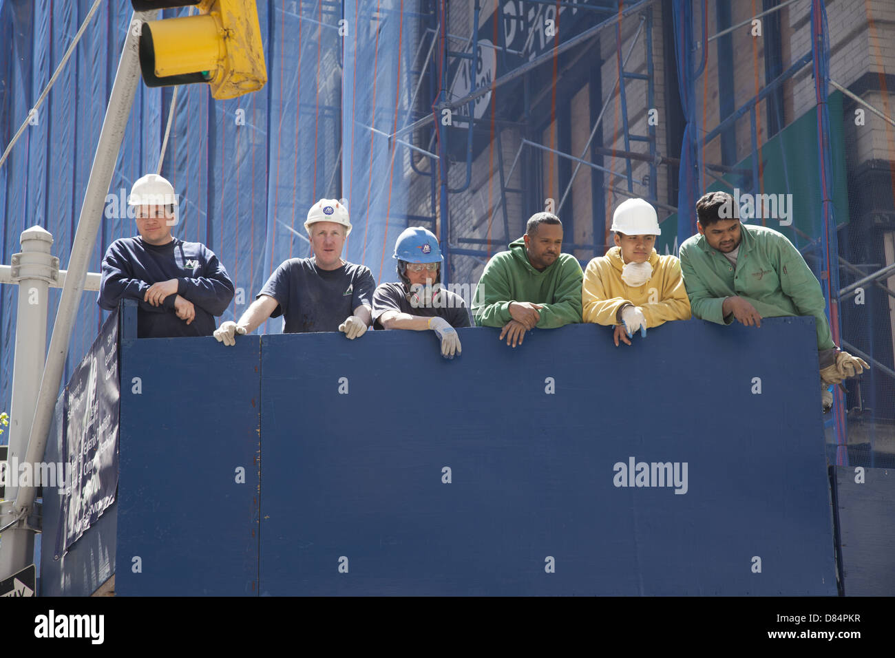 Scaffolding during construction hi-res stock photography and images - Alamy