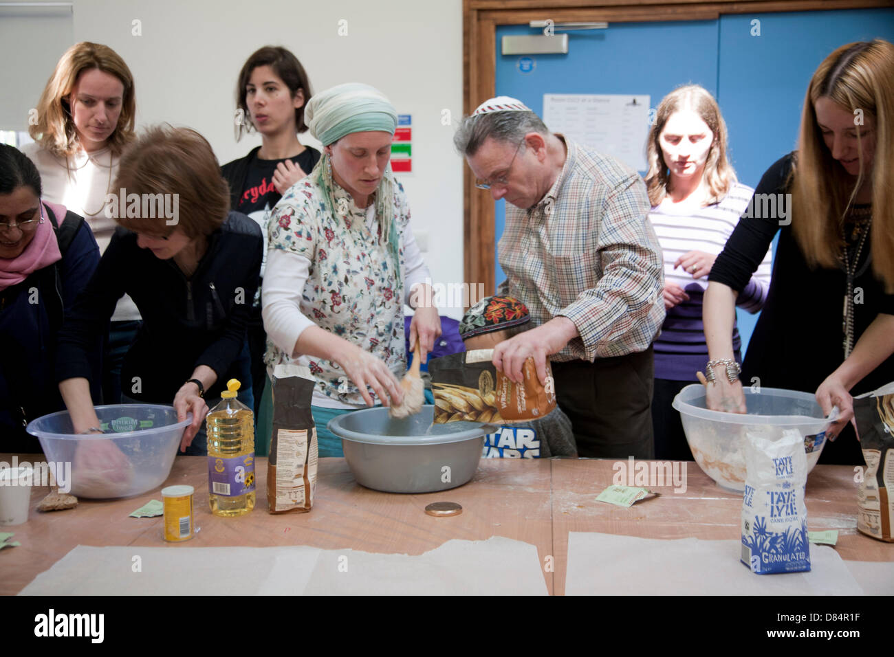 Jewish students uk hi-res stock photography and images - Alamy
