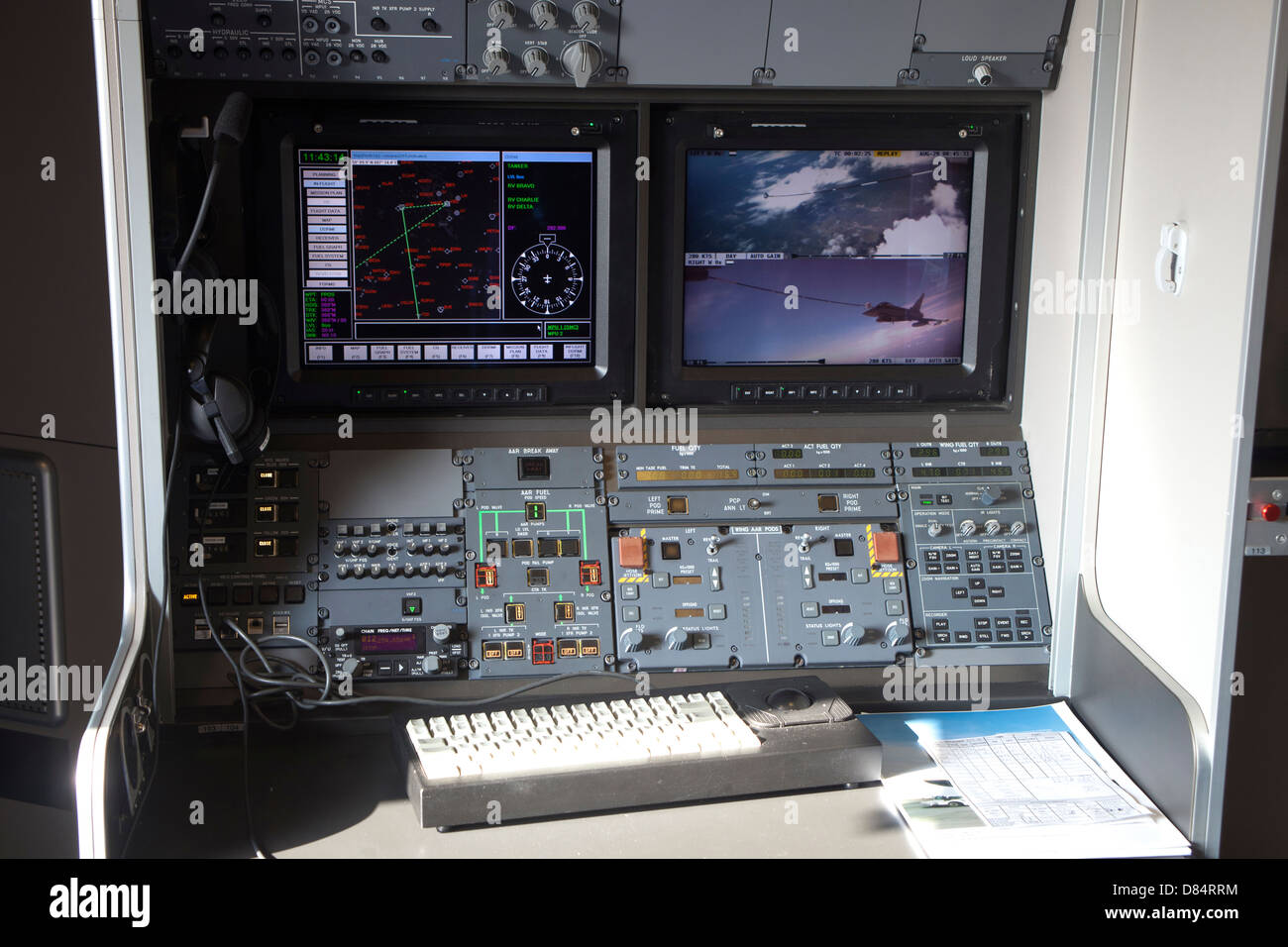 Radar control console hi-res stock photography and images - Alamy