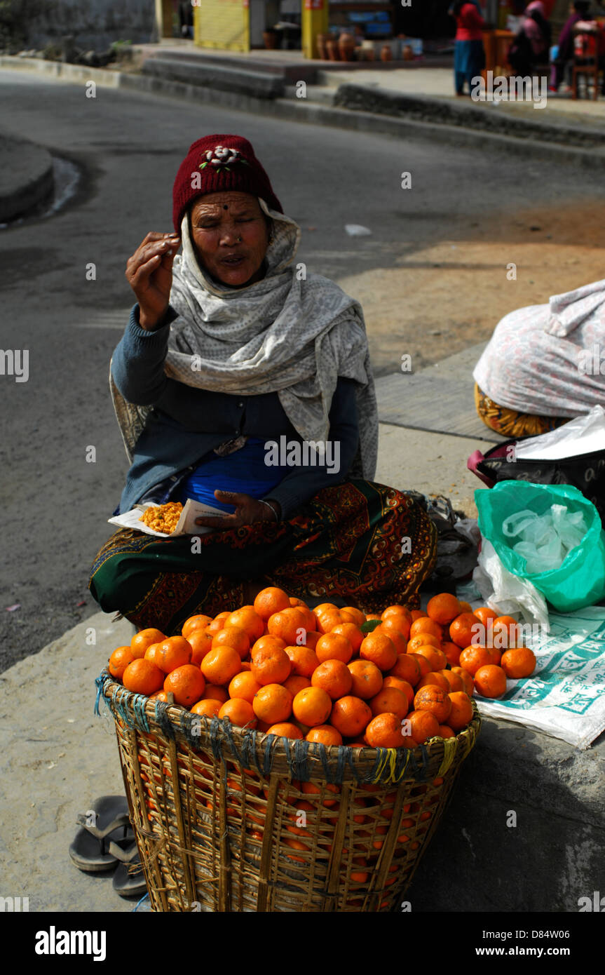 fruit and vegetable vendor Stock Photo - Alamy