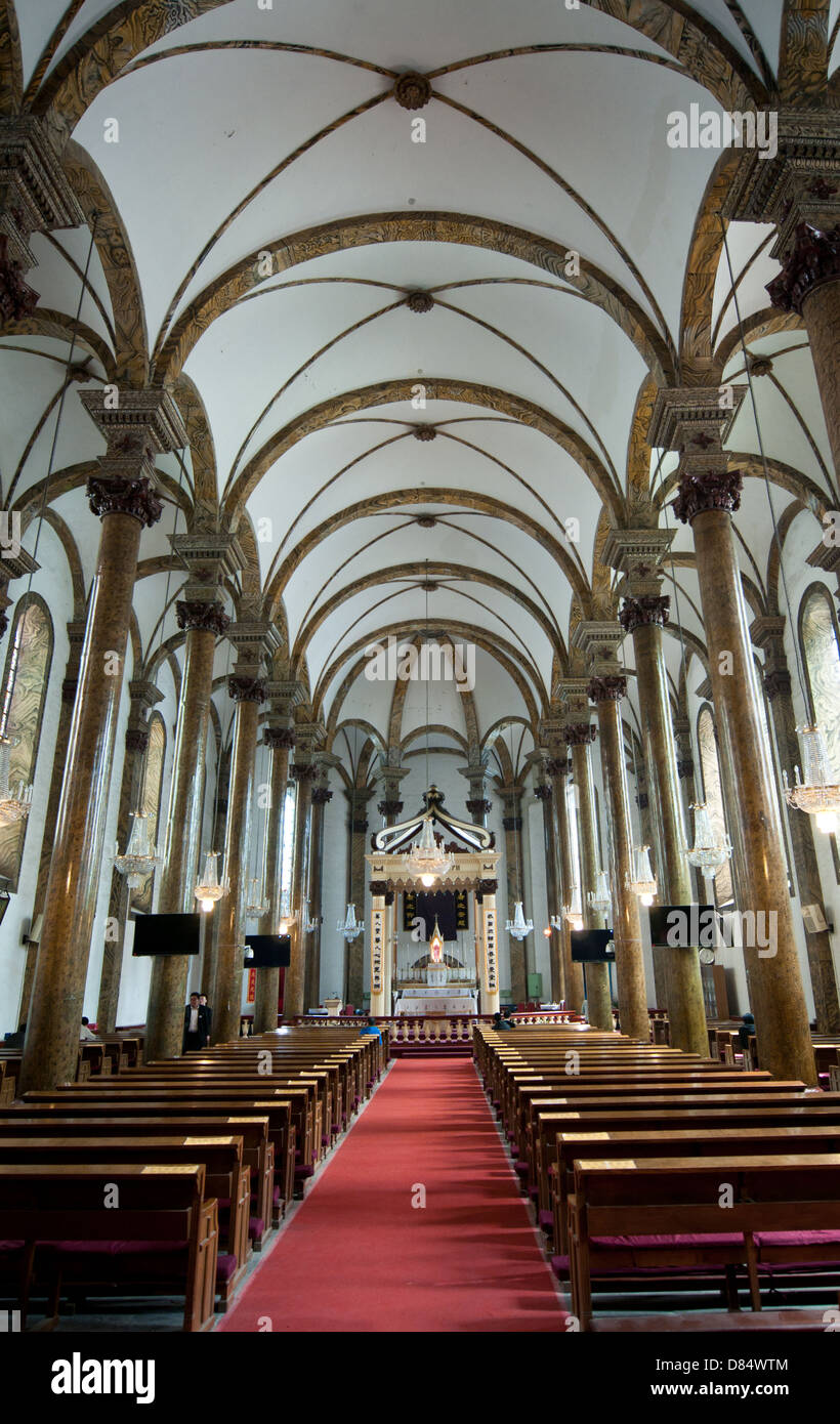 China beijing roman catholic church hi-res stock photography and images ...