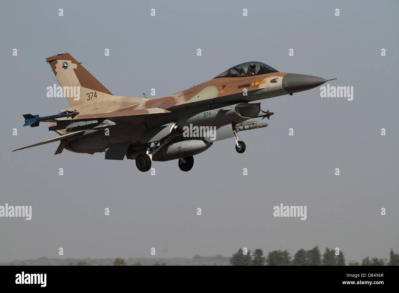 An F-16C Barak of the Israeli Air Force landing at Ramat David Air ...