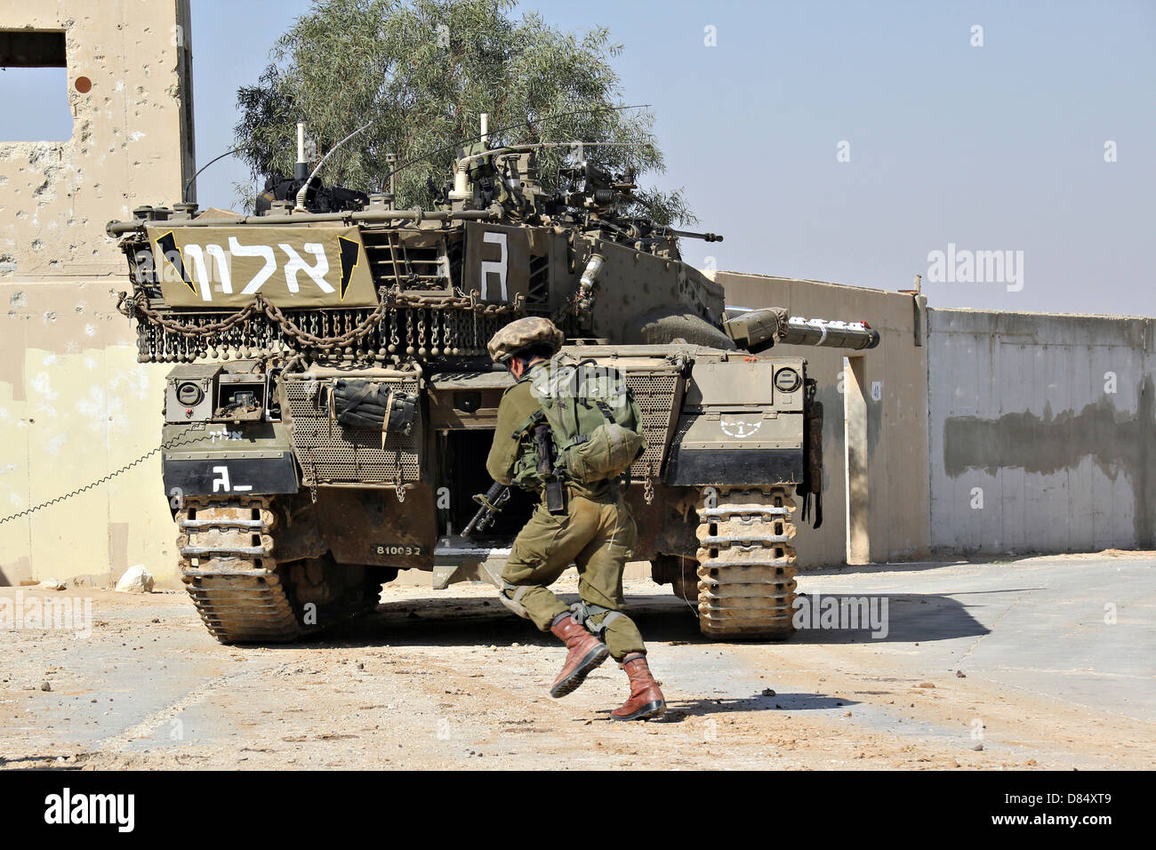 An Israel Defense Force Merkava Mark II main battle tank demonstrates ...
