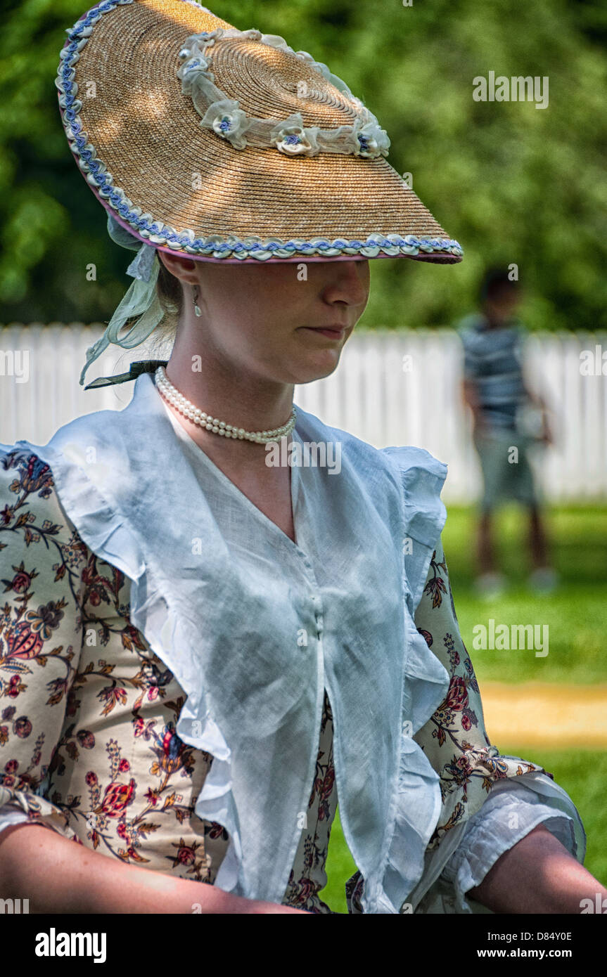 Revolutionary War Reenactment At Colonial Williamsburg High Resolution ...