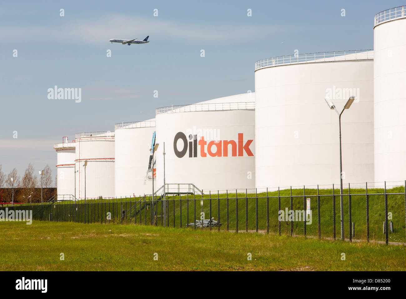 Airplane fuel tank hi-res stock photography and images - Alamy