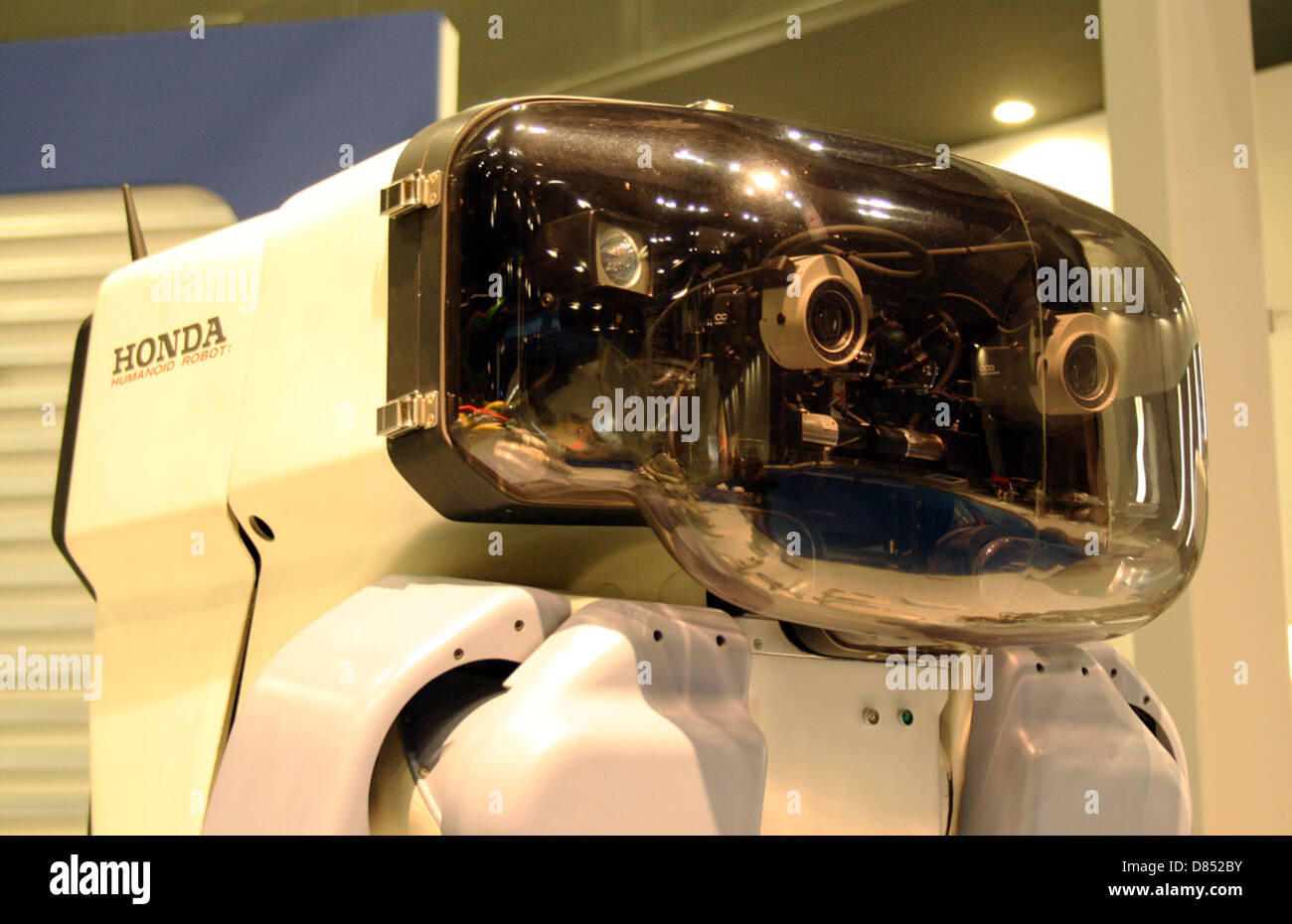 Honda's P2 Fan Fun Lab features innovative eye camera technology that ...