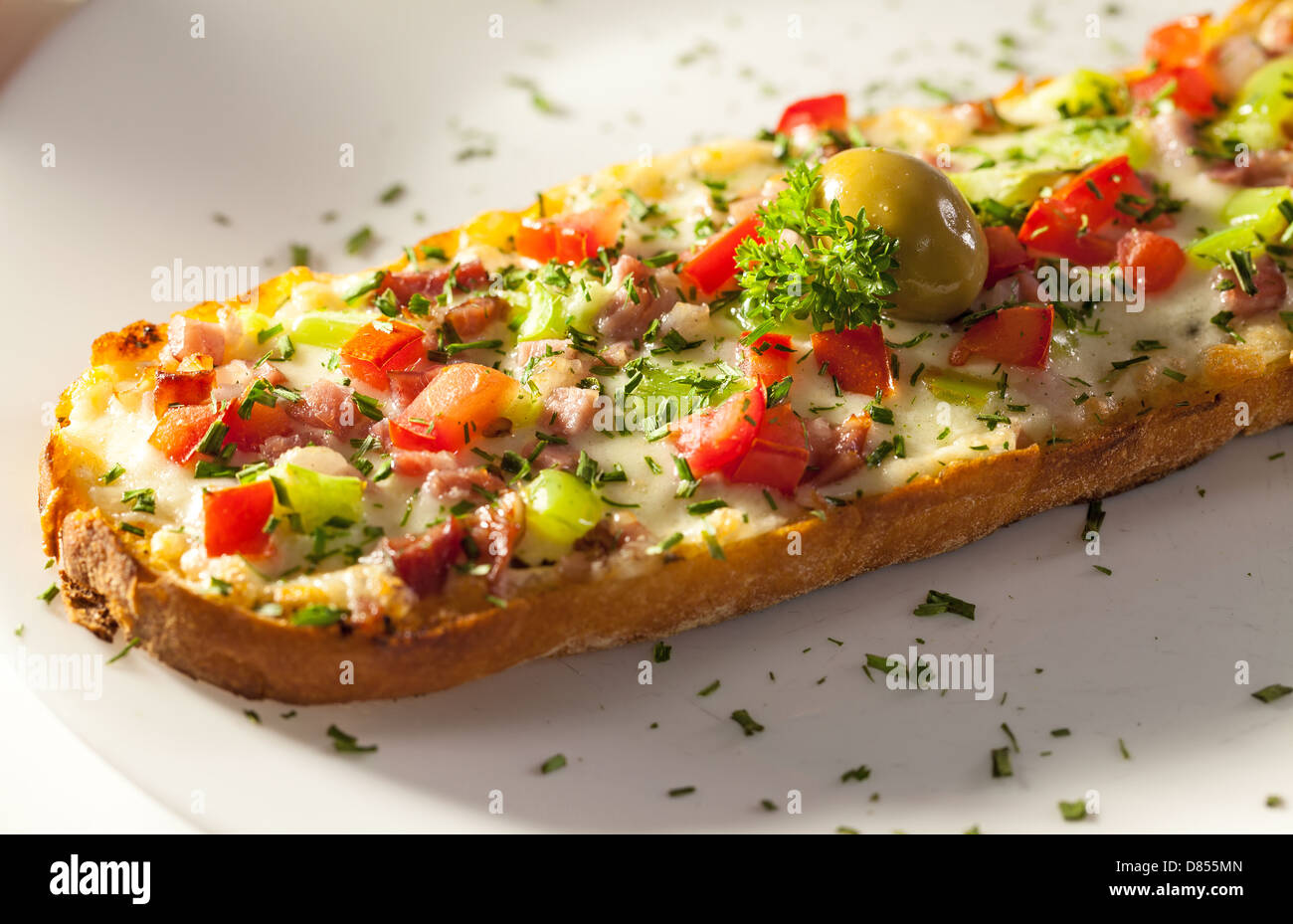 Small portion of vegetables on bun Stock Photo - Alamy