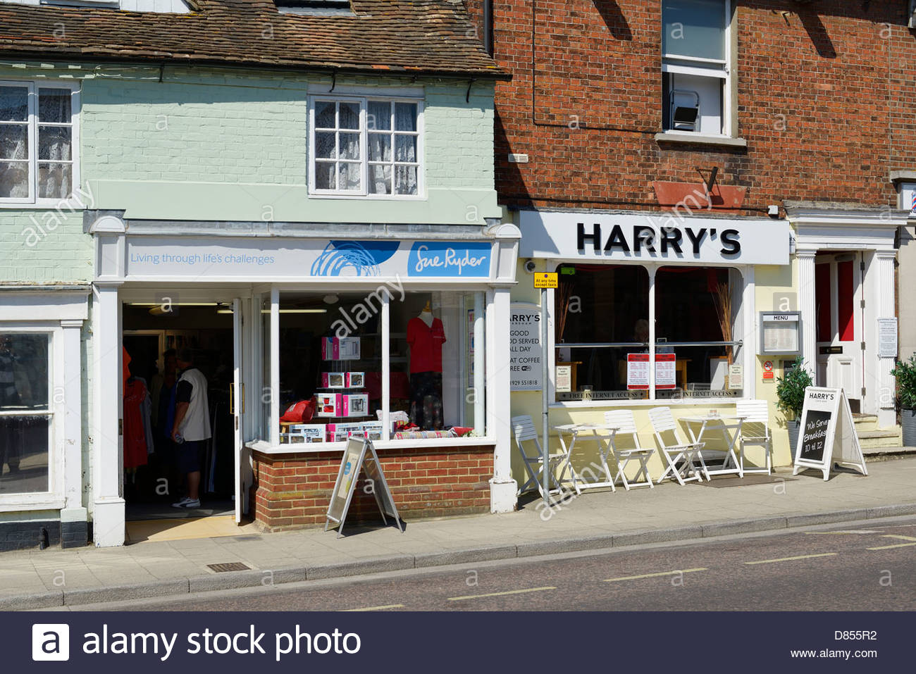 Thrift Shops Stock Photos & Thrift Shops Stock Images - Alamy