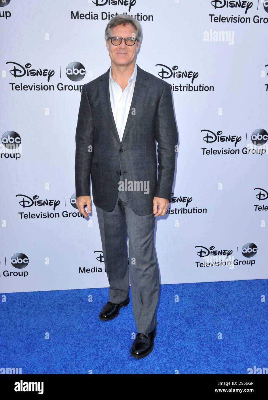 Los Angeles, California, USA. 19th May 2013. Henry Czerny at arrivals ...